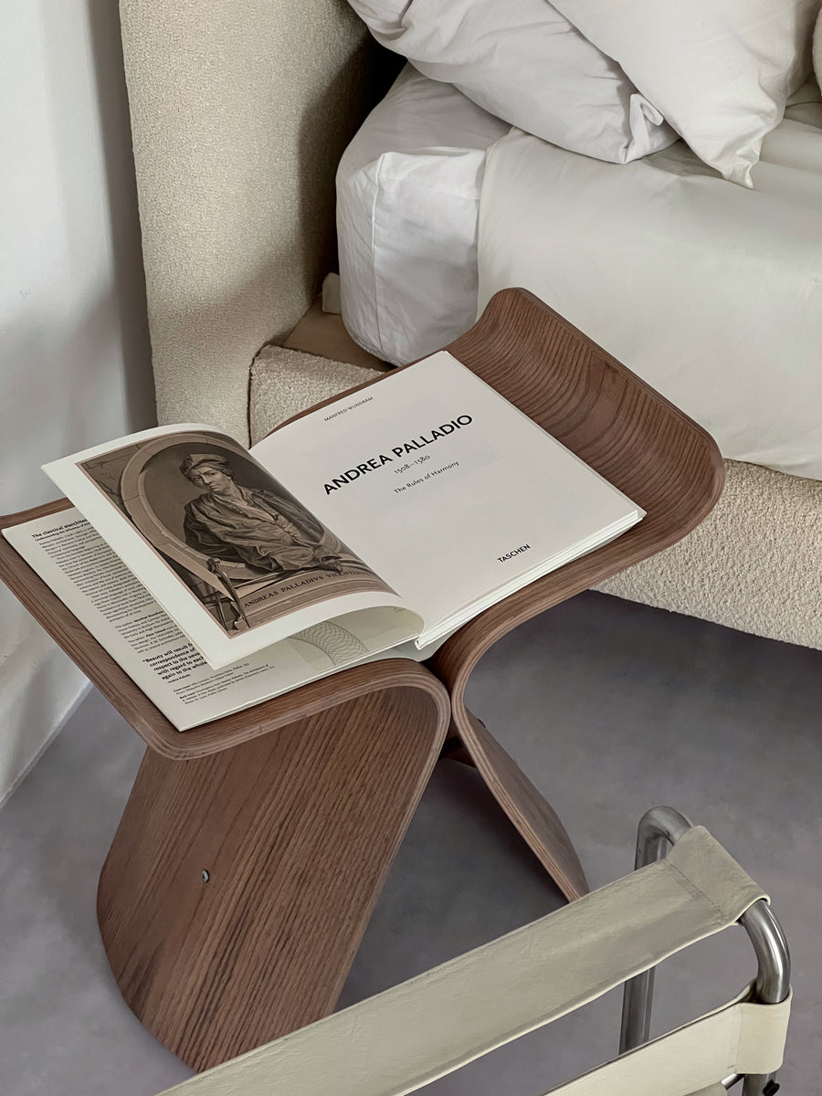 Butterfly Stool – CALIBER™